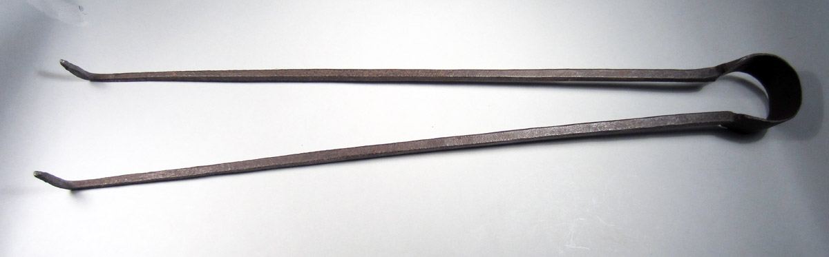 Tongs – Dominy Collections